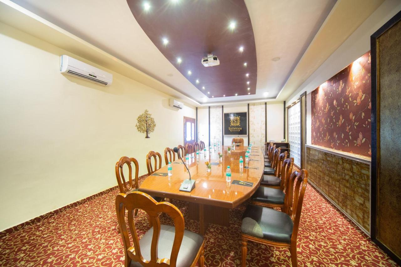 SATHYAM GRAND RESORT, SRIPERUMBUDUR | ⋆⋆⋆ | INDIA | SEASON DEALS FROM $51